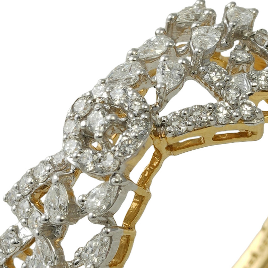 Hira Panna 18k Sparkling Diamond Ring - Hira Panna Jewellers